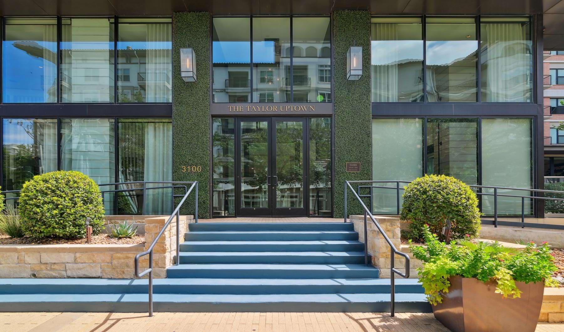Uptown Dallas Apartments | The Taylor High-Rise Living